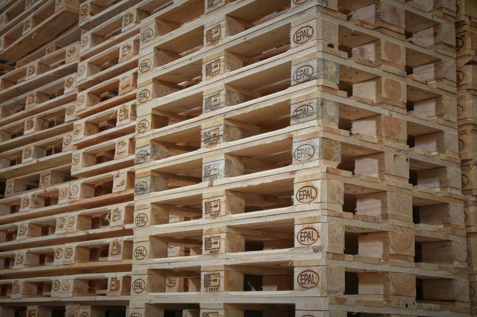 Produkcja popularnych europalet EPAL rośnie